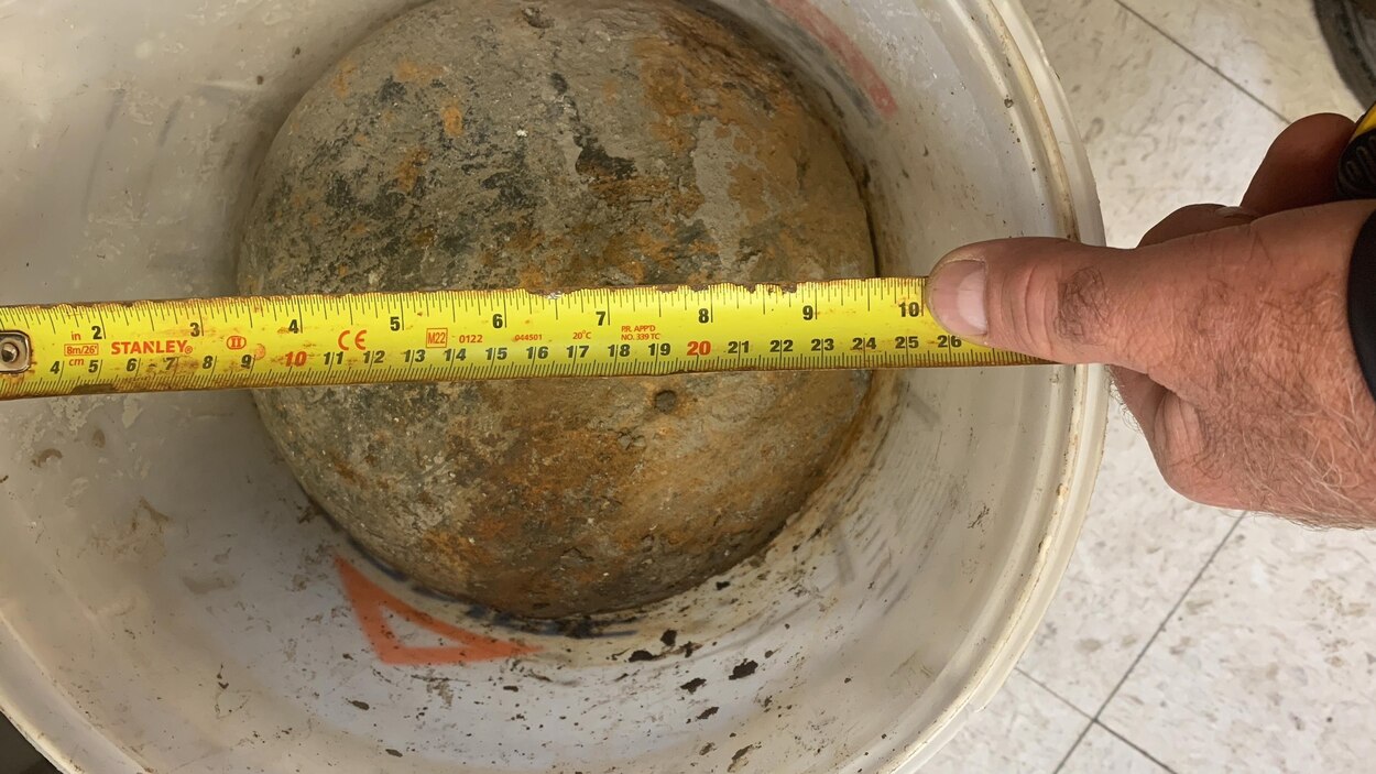 Des boulets de canon découverts à Rimouski | Radio-Canada