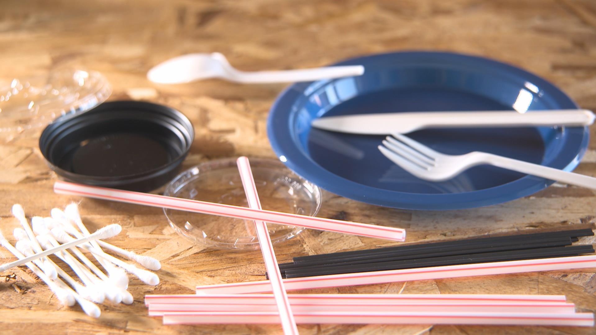 Plastique à usage unique : Karel Ménard | OHdio | Radio-Canada