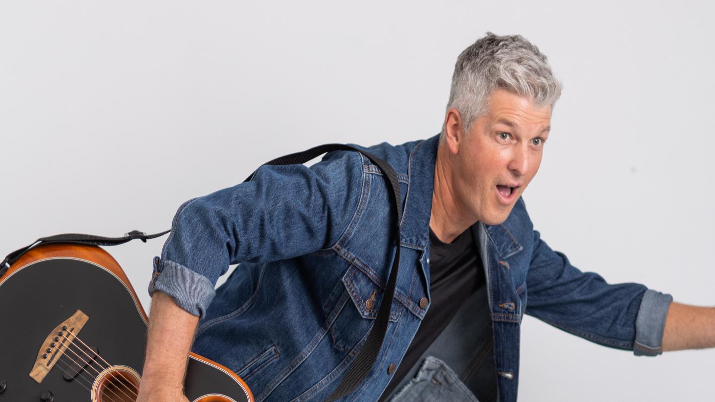 Le chanteur franco-ontarien Brian St-Pierre sur scène ce week-end à ...