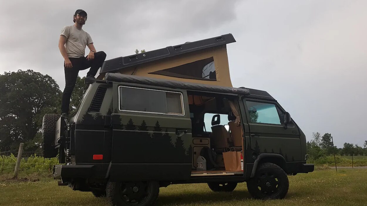 Une fourgonnette sur mesure pour voyager durant la pandémie | Radio-Canada