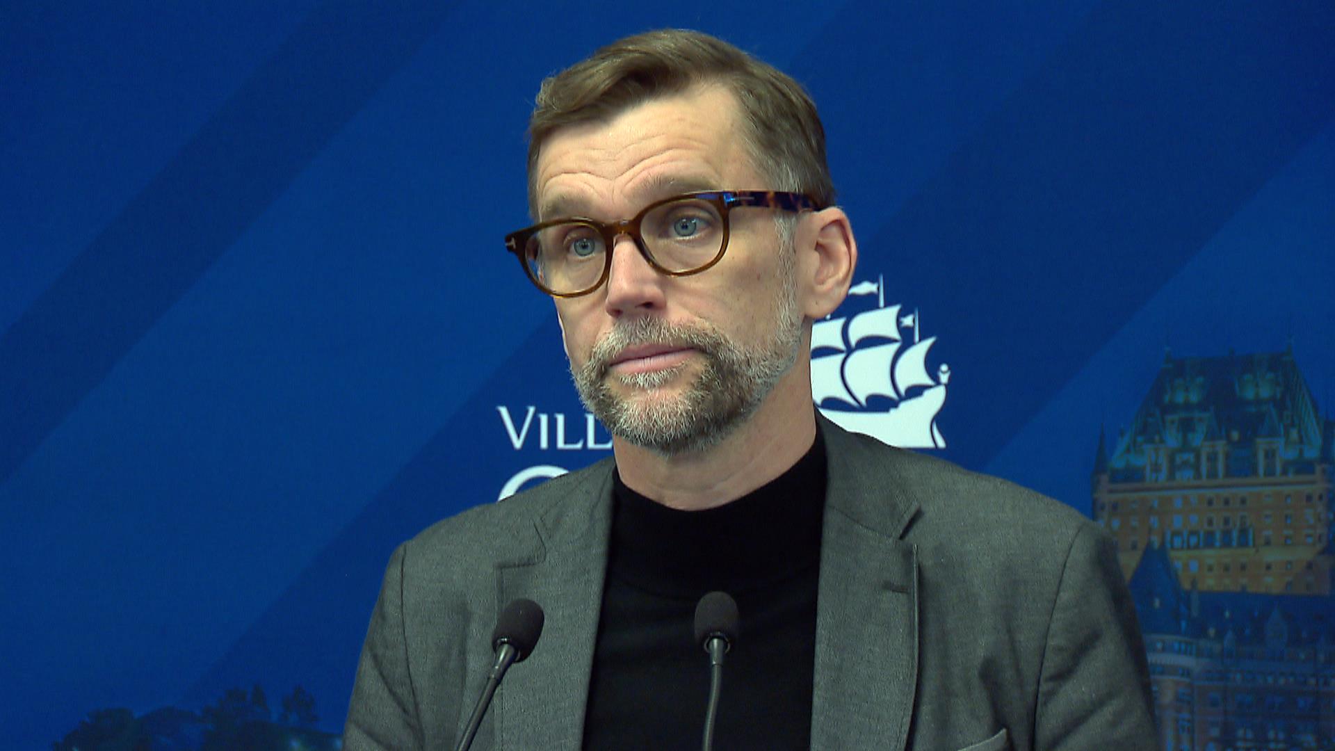 Le maire Marchand réussit pour l'instant à renvoyer la pression au ...