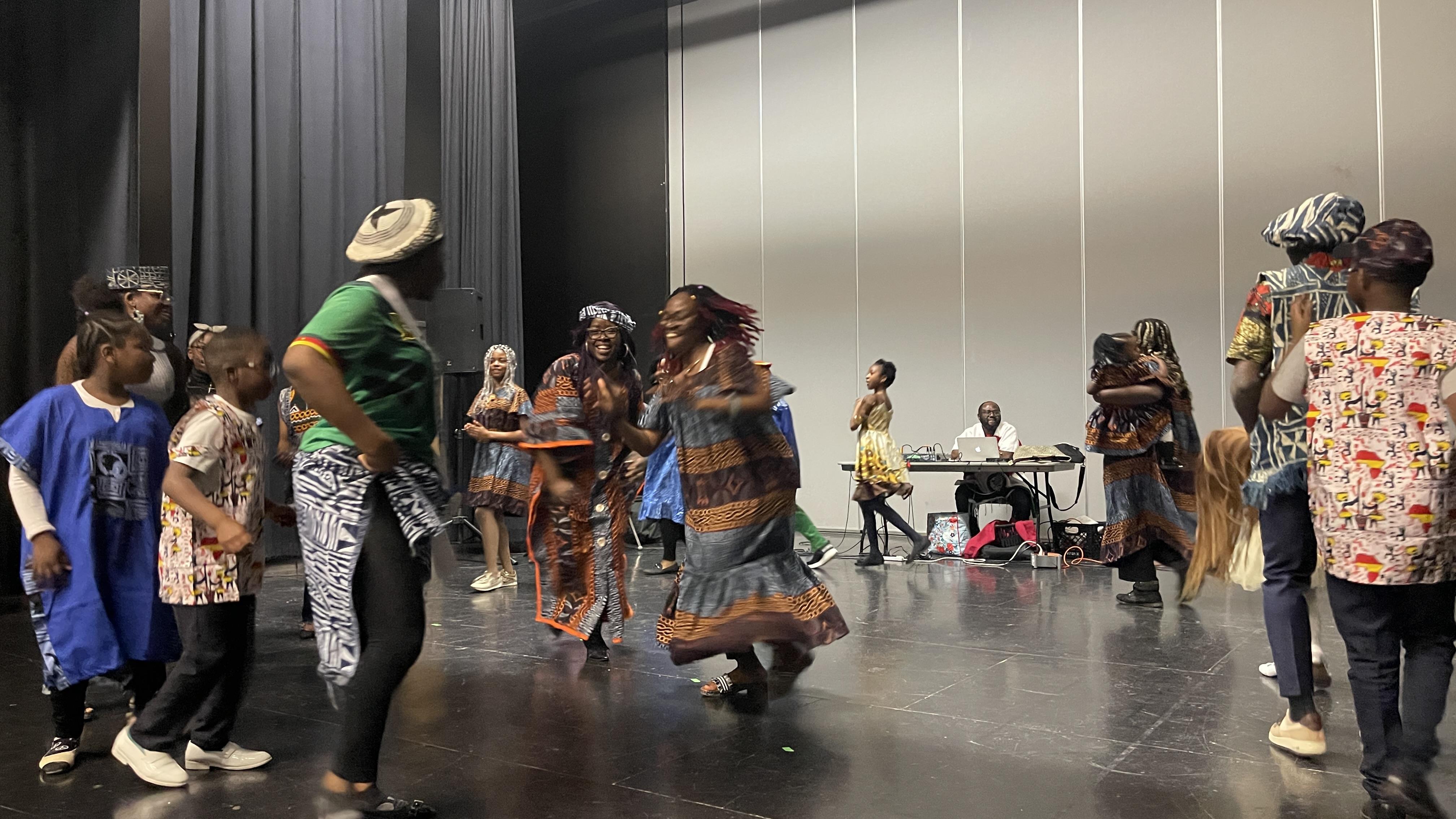 Jeux, cuisine et danse à Regina pour la Journée du multiculturalisme ...