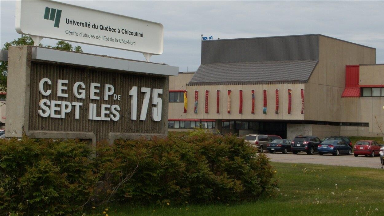 C'est jour de rentrée dans les deux cégeps de la Côte-Nord | Radio-Canada