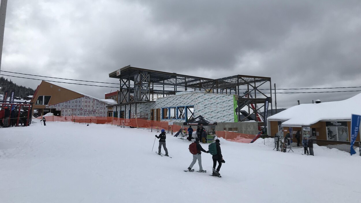 Le nouveau chalet du Valinouët prend forme | Radio-Canada