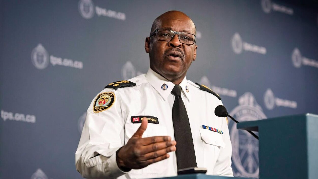 Moderniser la police et bâtir des ponts : la lourde mission qu'avait ...