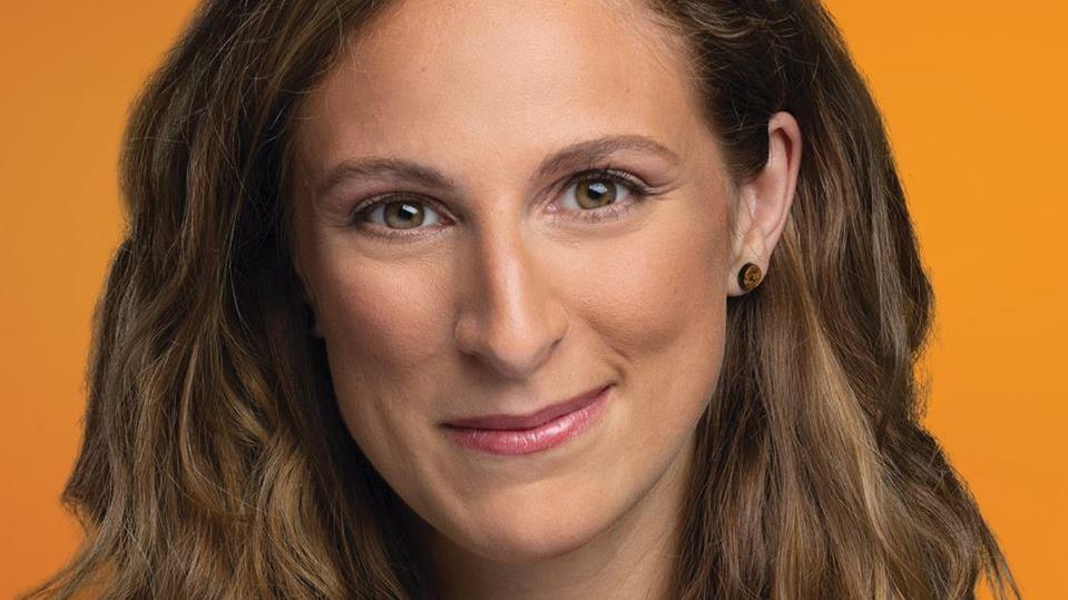 Les candidats au micro : Christine Labrie, candidate QS dans Sherbrooke ...