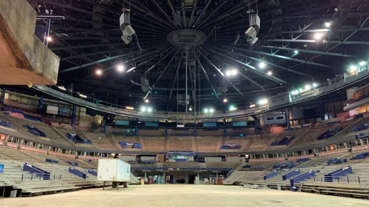 Aréna des Oilers : des chauves-souris et de vieux coussins | Radio-Canada