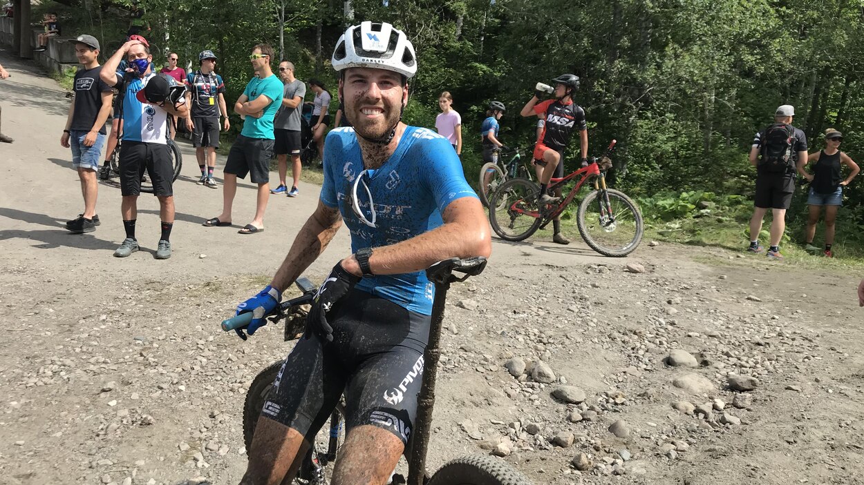 Léandre Bouchard grimpe sur le podium aux États-Unis | Radio-Canada