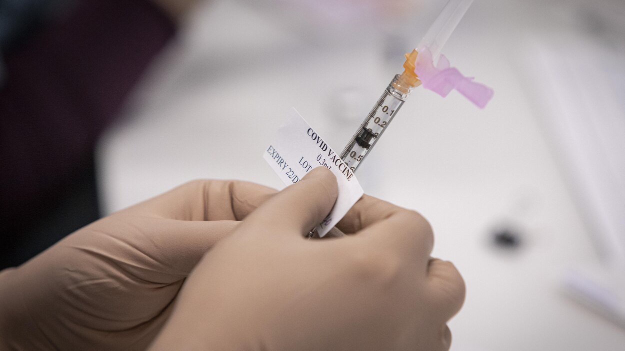 COVID-19 : Québec change sa stratégie de vaccination pour immuniser ...