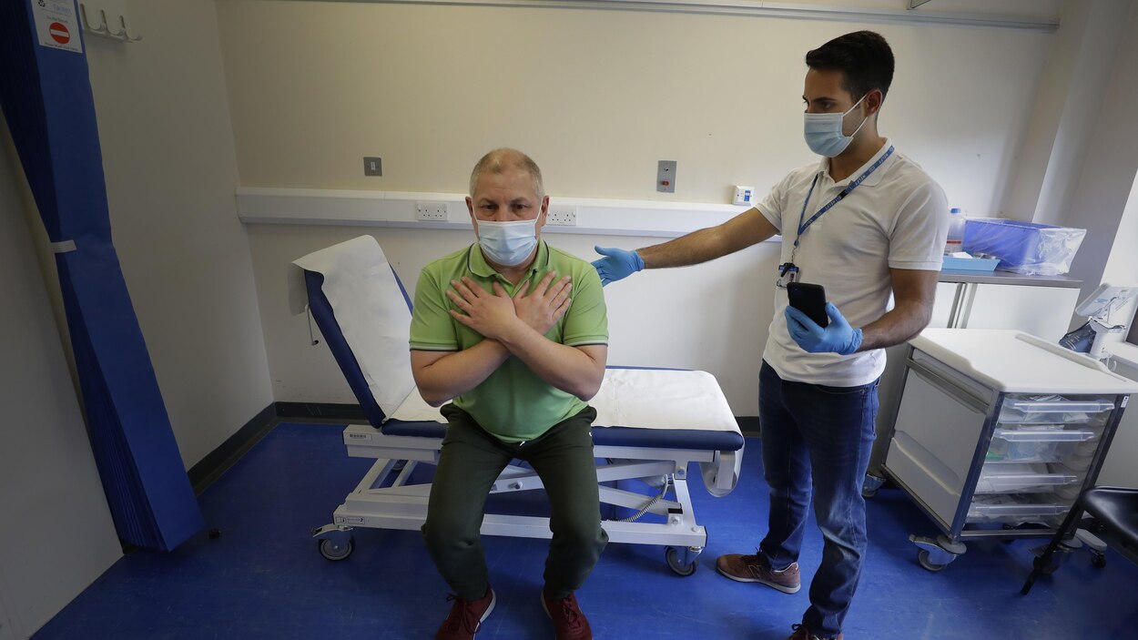 COVID-19 : la moitié des personnes infectées ressentent des symptômes ...