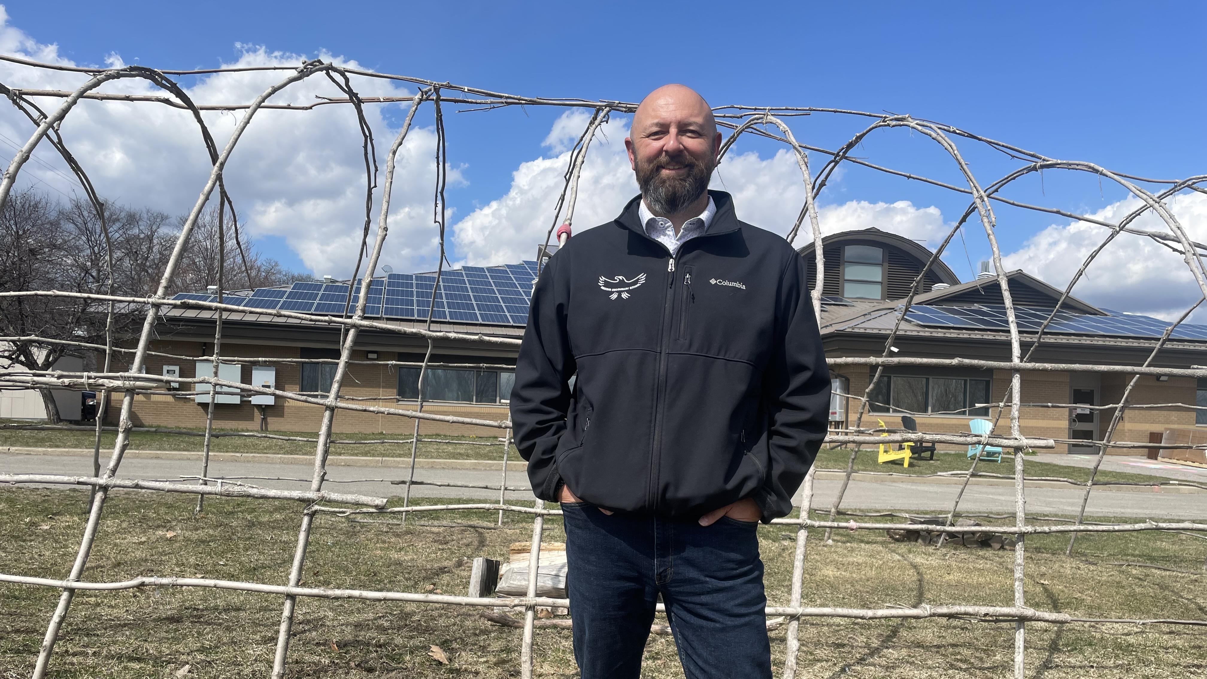 Daniel Stevens s’engage pour l’éducation dans la Première Nation ...