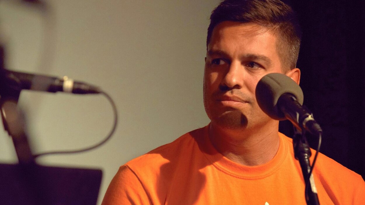 Le chef de Listuguj Darcy Gray annonce son départ | Radio-Canada