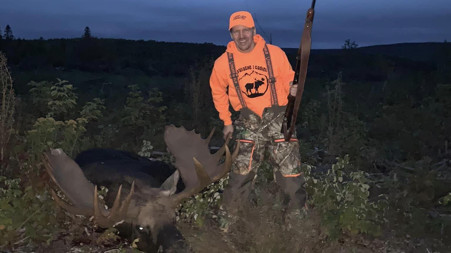 Orignal : des chasseurs chanceux sachant chasser | OHdio | Radio-Canada