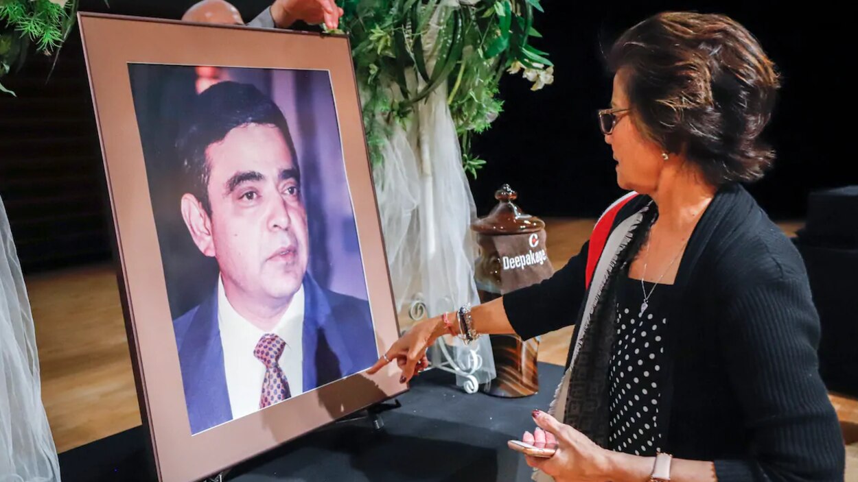 Andrew Scheer et Stephen Harper rendent hommage à l'ancien député ...