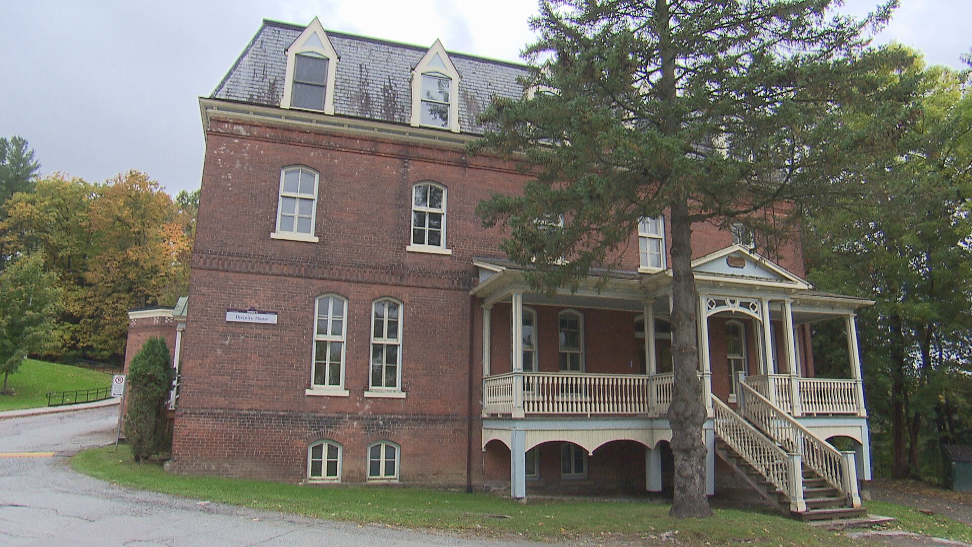 Reprise des discussions entre Bishop's et les étudiants autochtones ...