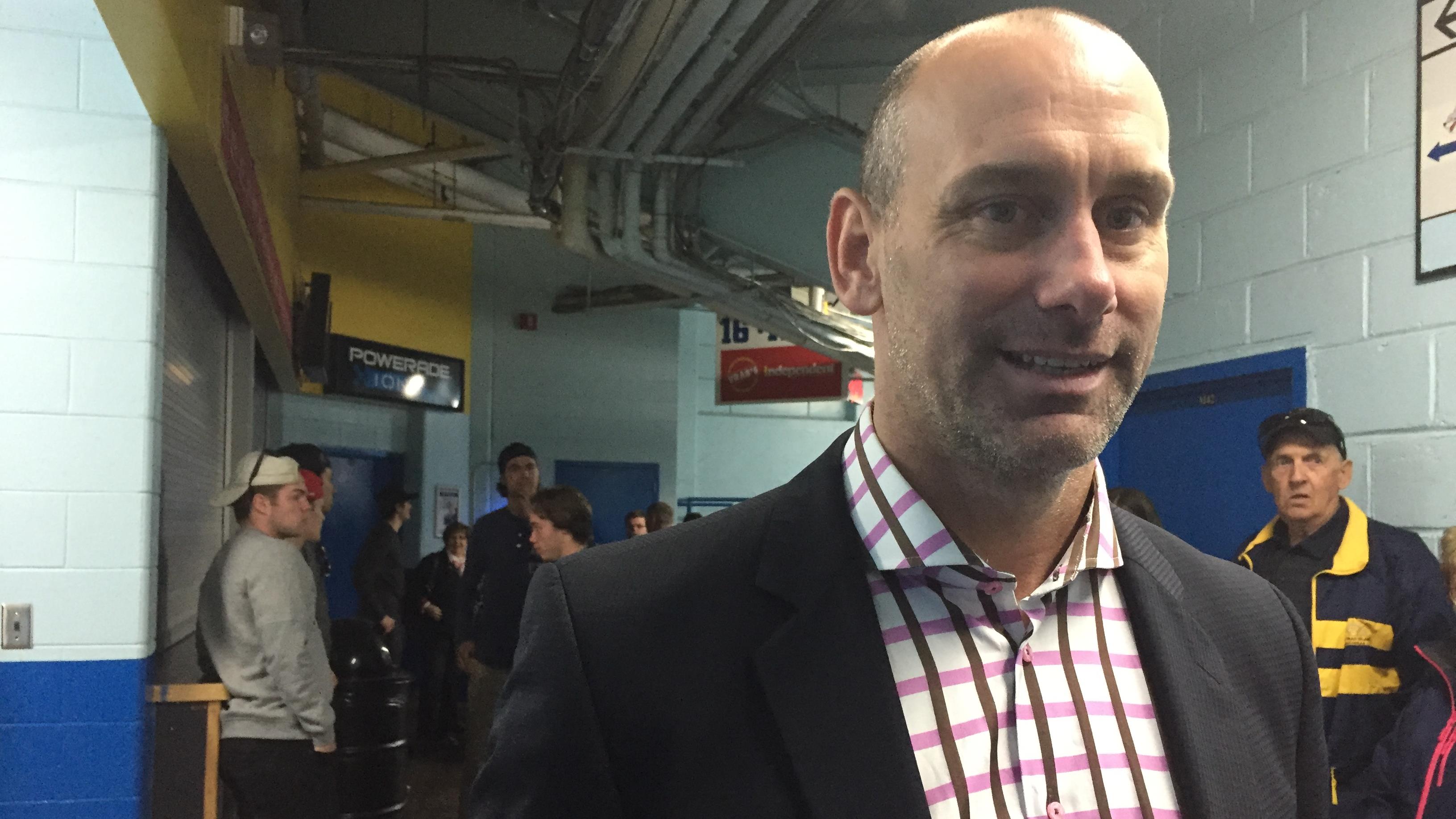 Les Greyhounds en quête d'un nouvel entraîneur | OHdio | Radio-Canada