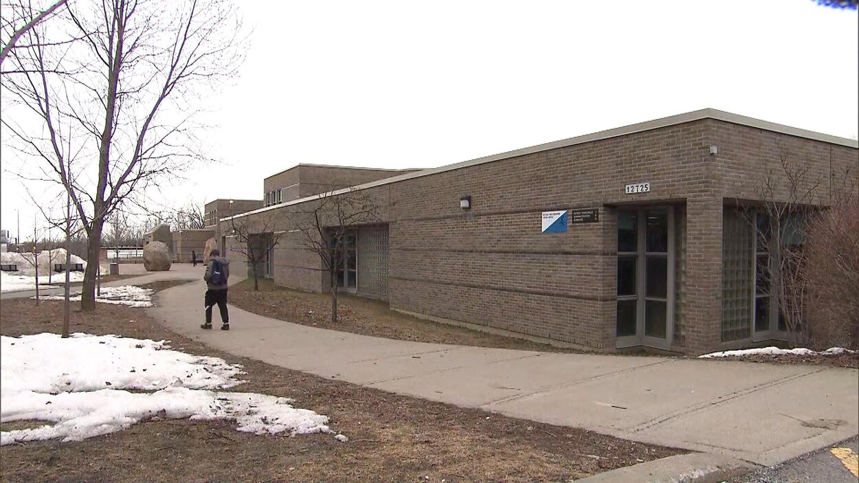 Un enseignant à l’école secondaire Jean-Grou accusé de crimes sexuels ...