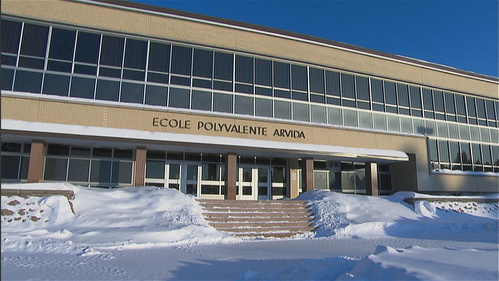 Écolsion à la polyvalente Arvida | OHdio | Radio-Canada