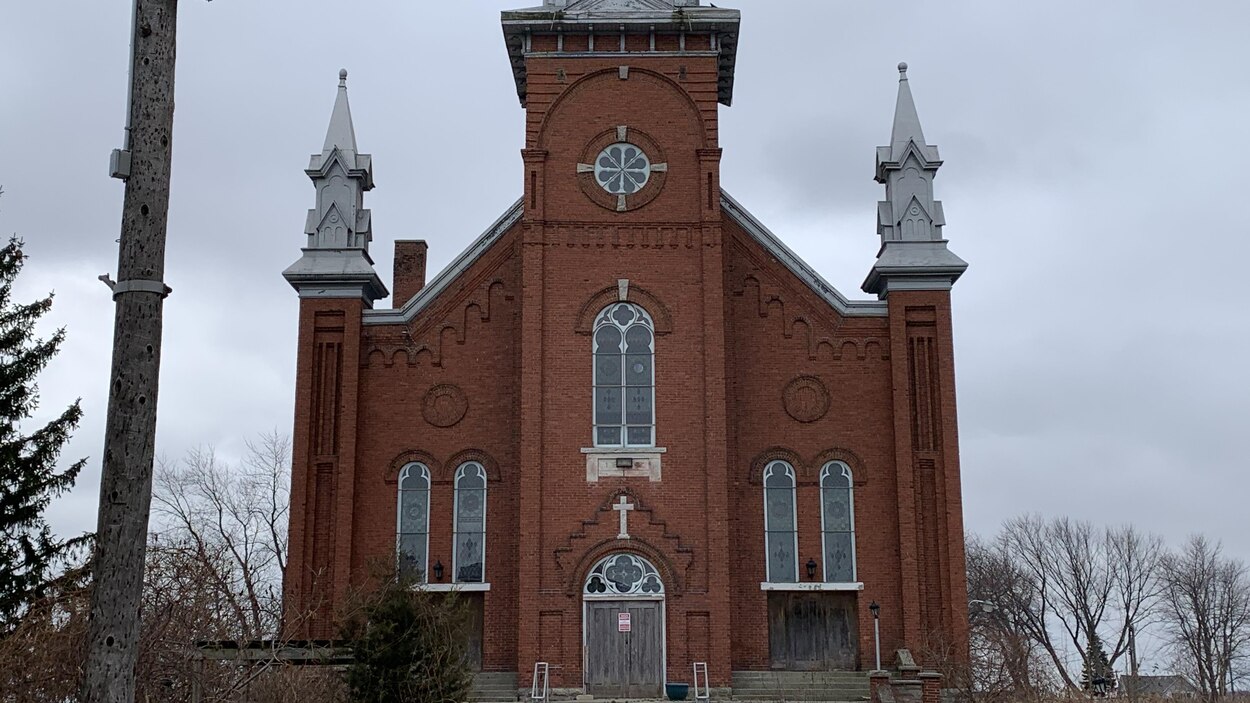Des résidents contre la démolition de l’église de l’Annonciation à ...