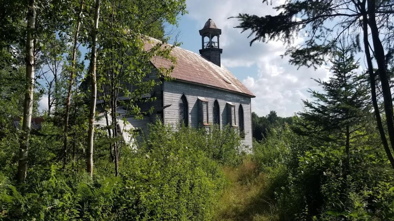 Québec veut trouver preneur pour l’église de l’ancien village d’Hunter ...