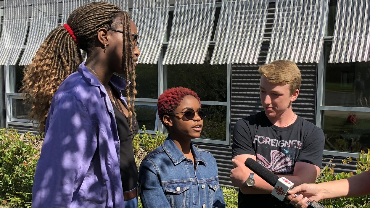 Le secondaire en français pour s'assurer un meilleur avenir | Radio-Canada