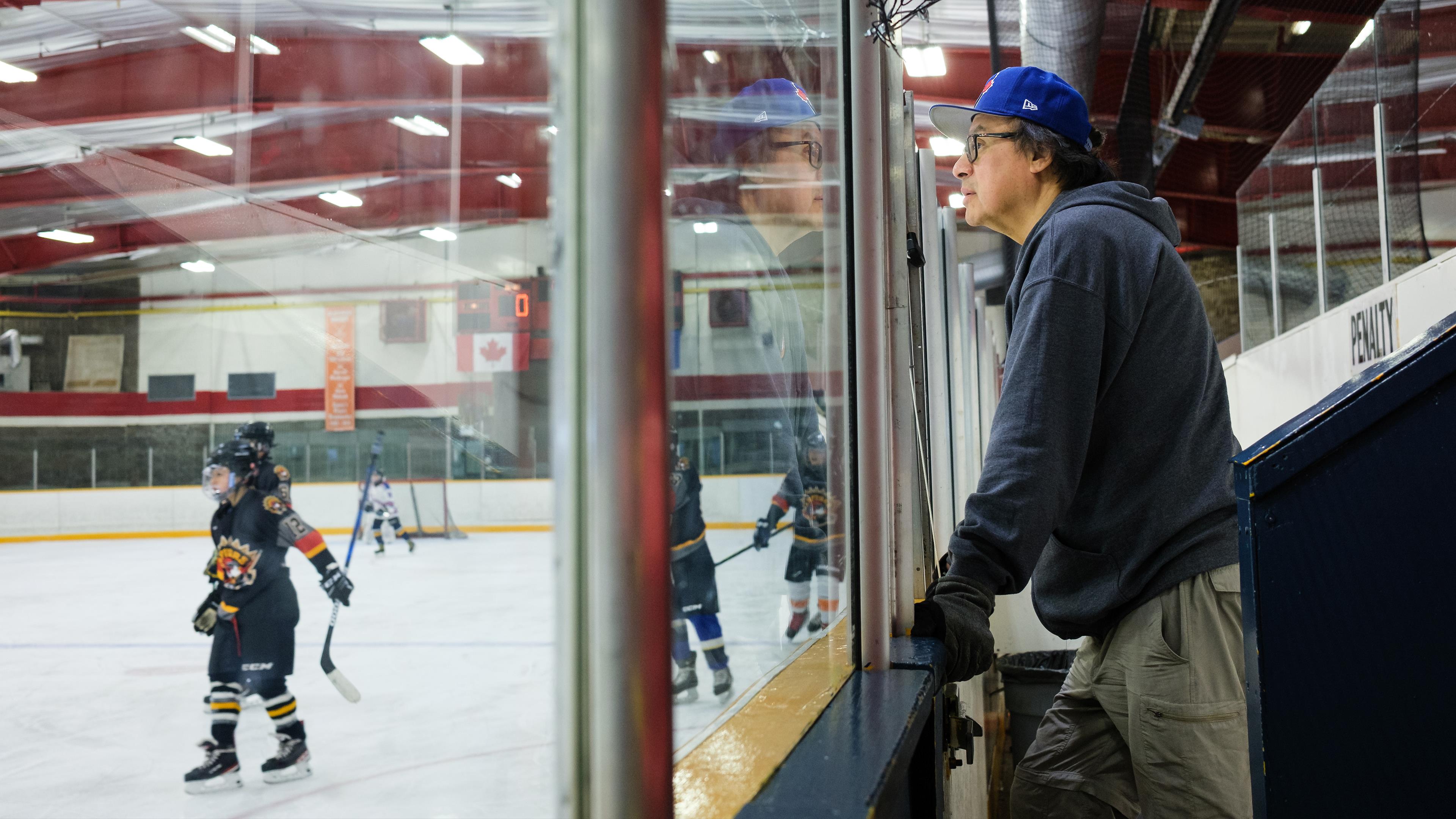 Il lance et ils comptent : Doug Cheechoo fait briller la relève ...