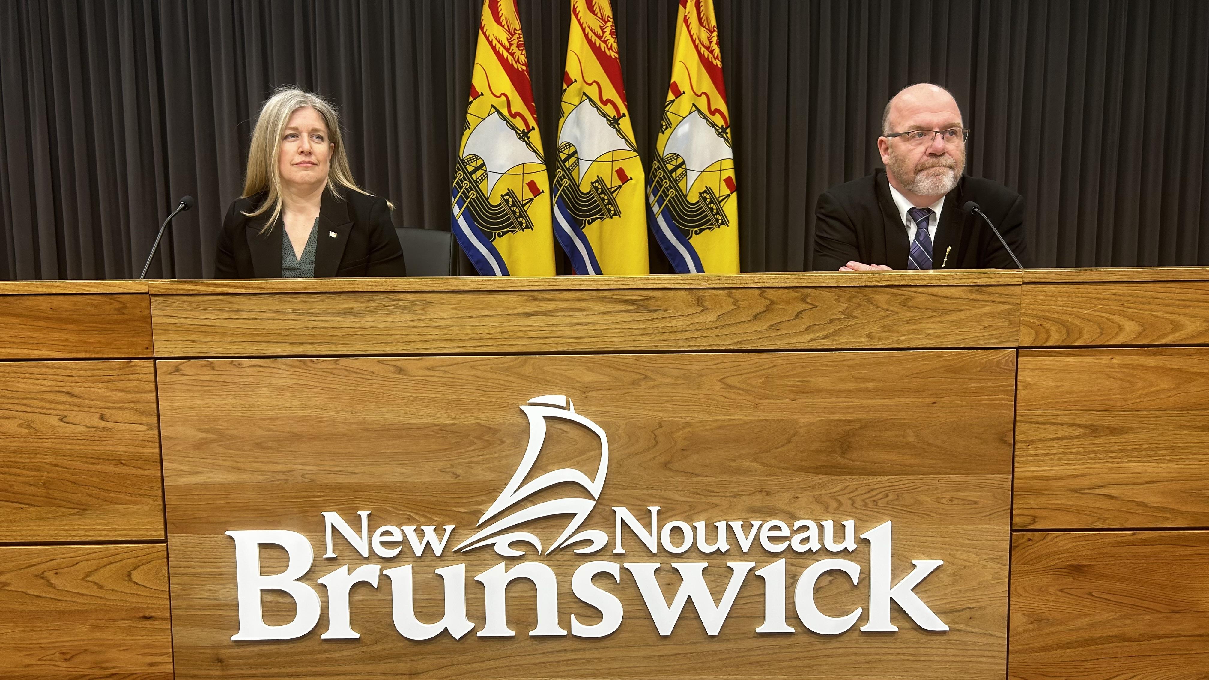 Le ministre René Legacy fait le point sur l’examen prévu d’Énergie NB ...