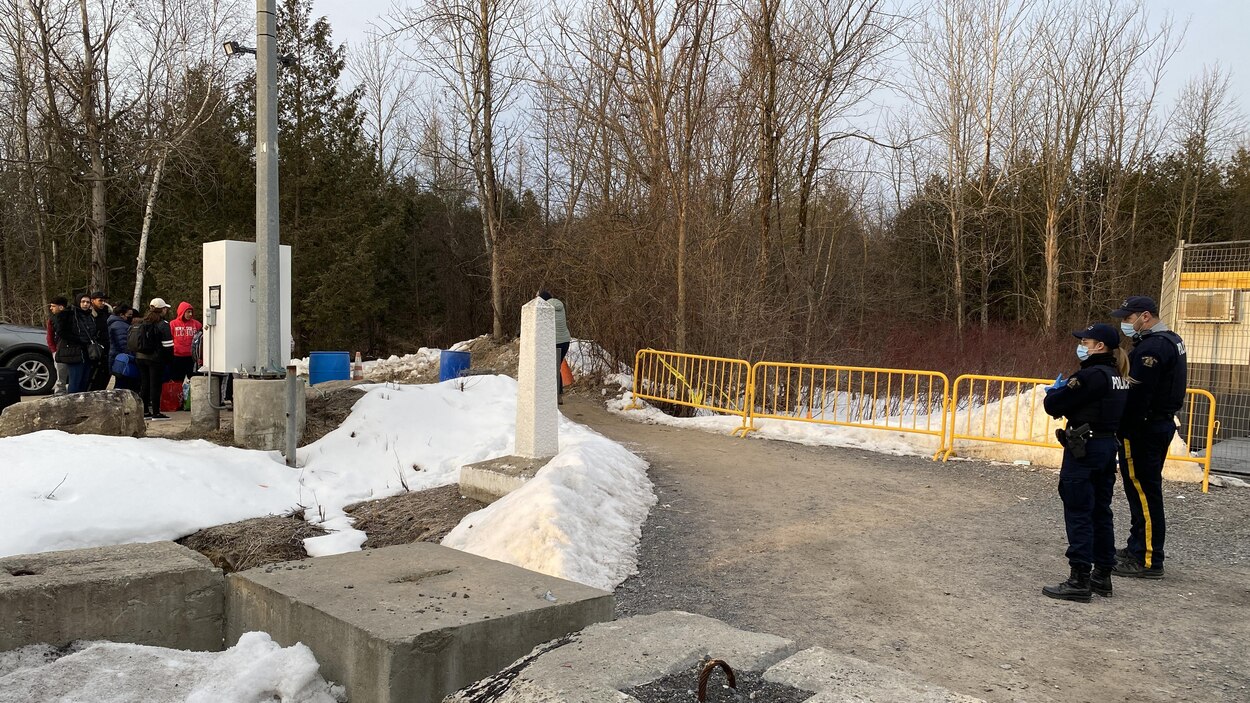 Chemin Roxham : confusion et scepticisme du côté américain de la ...