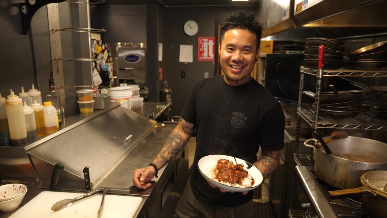 Pinoy chef nag-react sa isang amateur na sinubukang gayahin ang kanyang ...