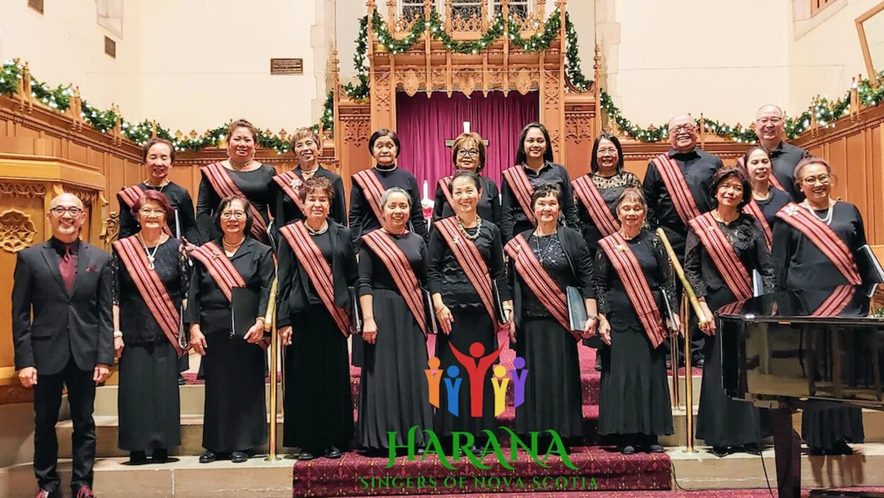 Choir ibinahagi ang isang tradisyong Pilipino sa mga taga-Nova Scotia ...