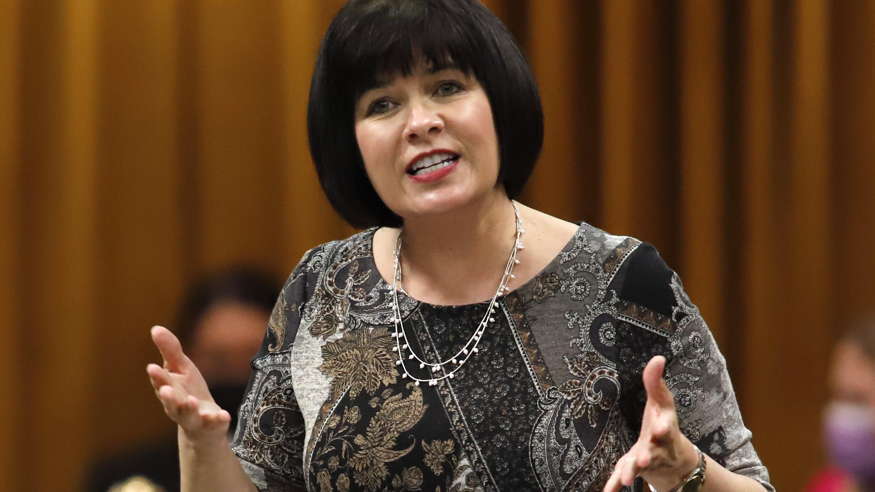 Ginette Petitpas-Taylor commente les débats sur la réforme de la LLO ...