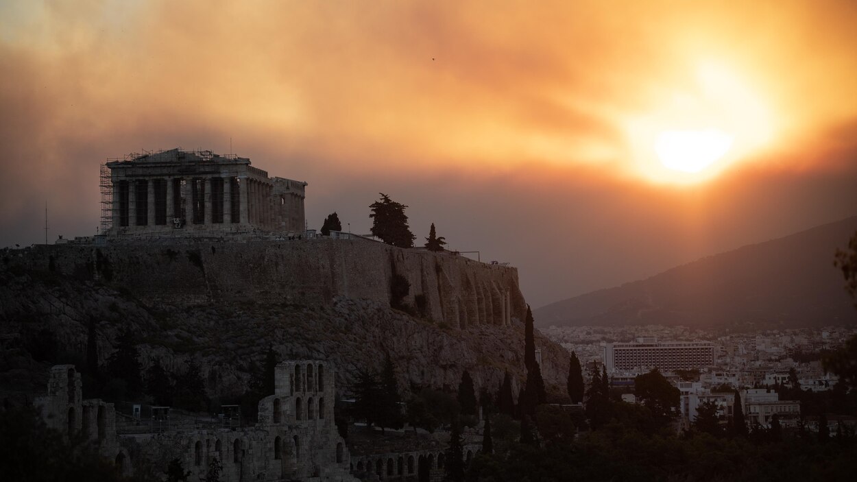 Grèce : troisième jour de lutte contre l’incendie près d’Athènes ...