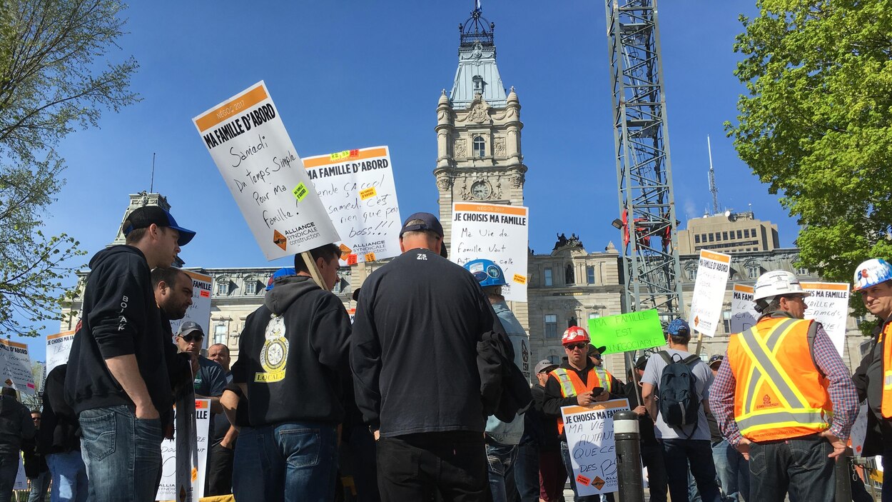 Des chantiers de Québec paralysés par la grève | Radio-Canada