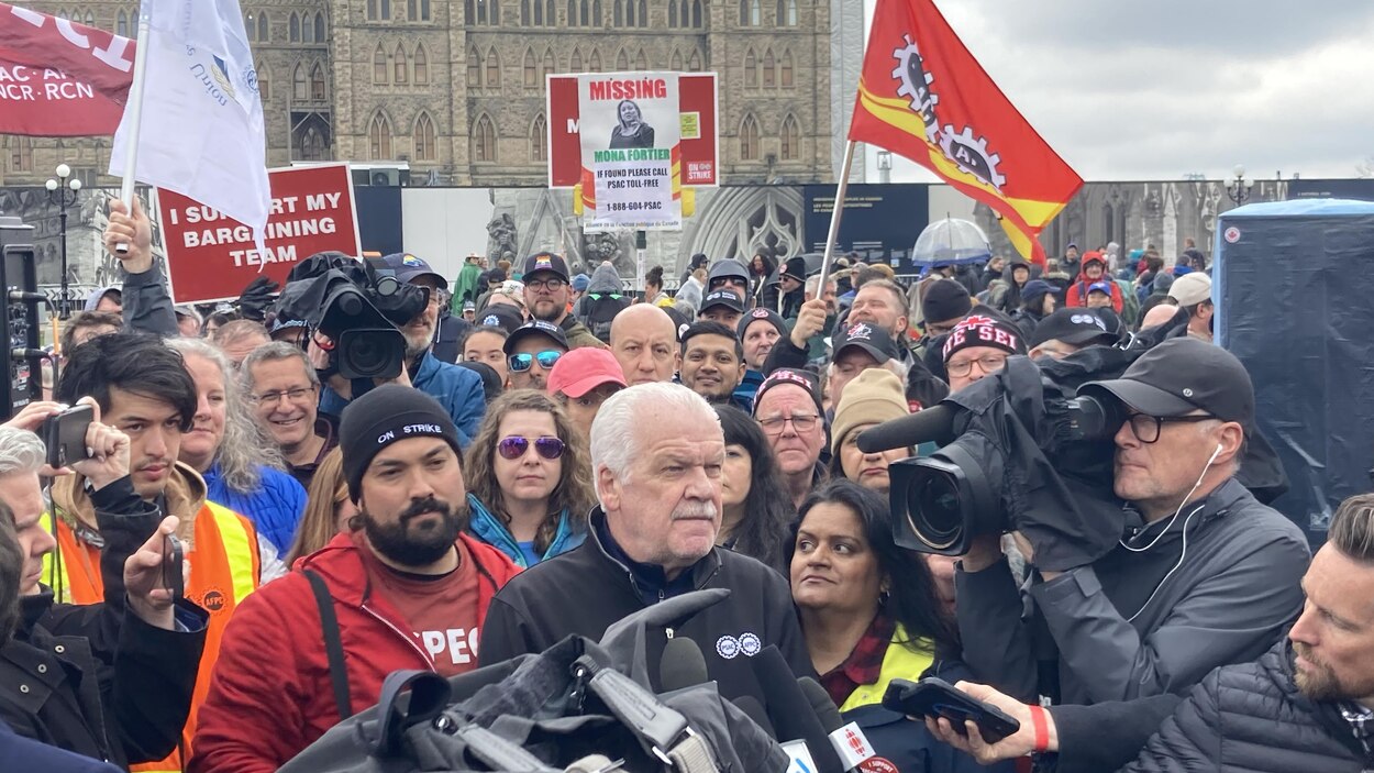 Les membres de l’AFPC commencent à voter sur leur entente de principe ...