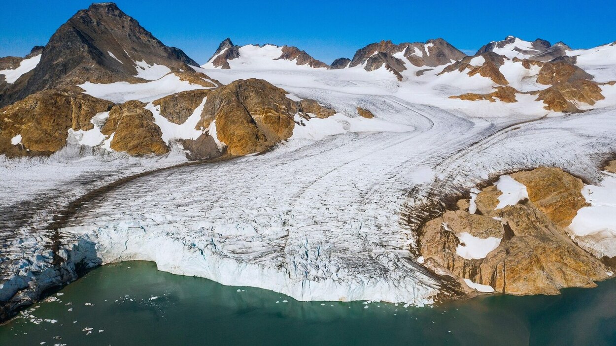 La fonte de la calotte glaciaire du Groenland serait proche d’un point ...