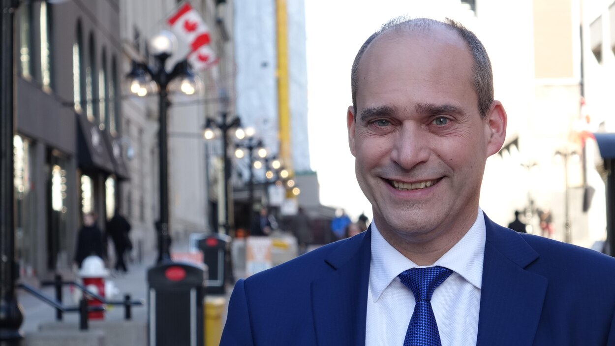 Guy Caron présente un plan pour établir les relations avec les peuples ...