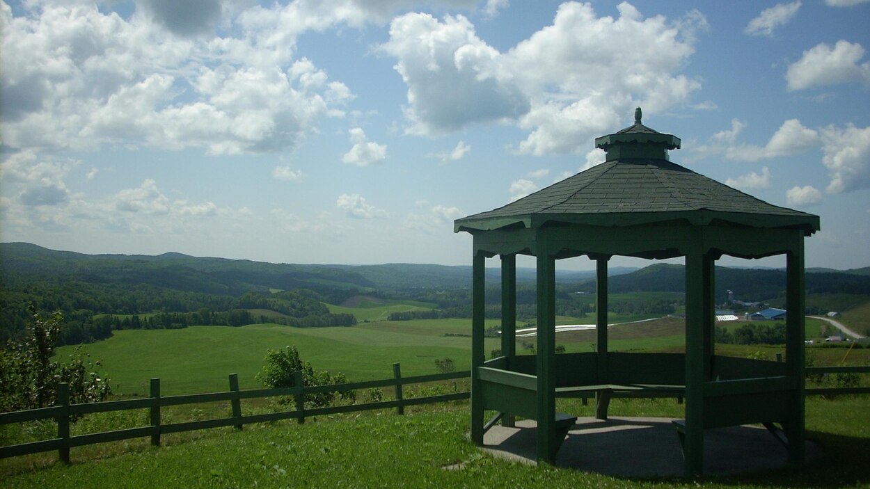 Des haltes routières pour faire découvrir le Haut-Pays | Radio-Canada