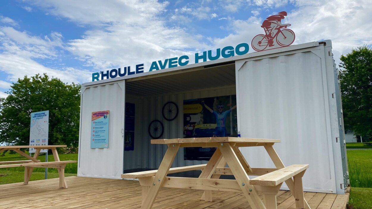 Une halte-vélo en l’honneur de Hugo Houle à Sainte-Perpétue | Radio-Canada