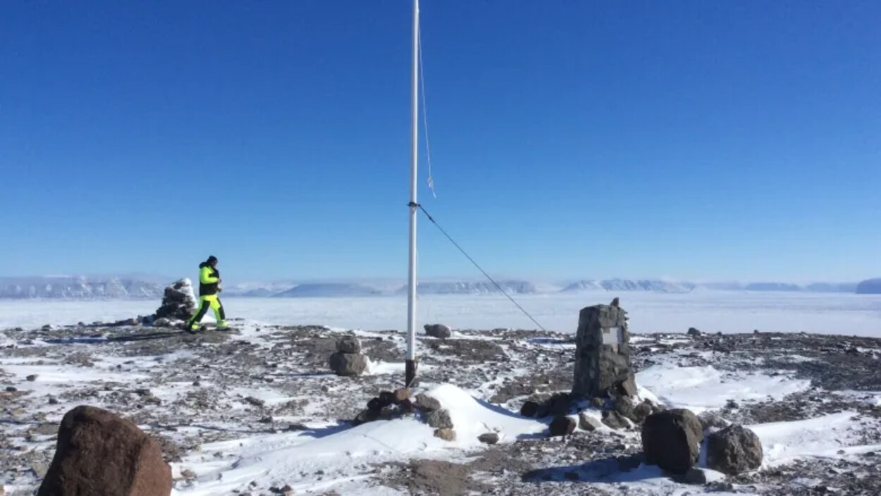 Canada and Denmark reach deal to divide uninhabited Arctic island ...