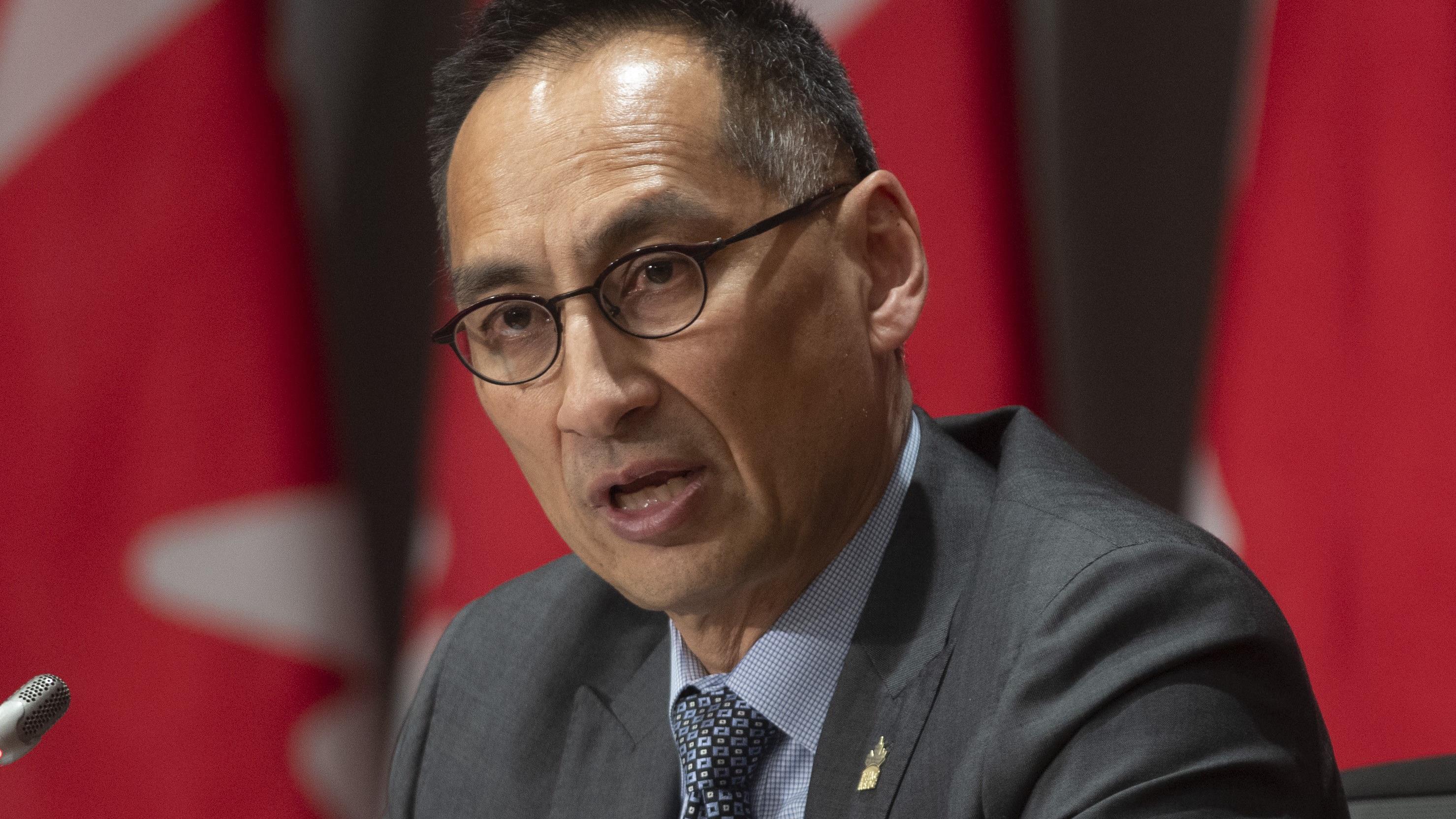 La grande entrevue des Malins : Dr Howard Njoo | OHdio | Radio-Canada