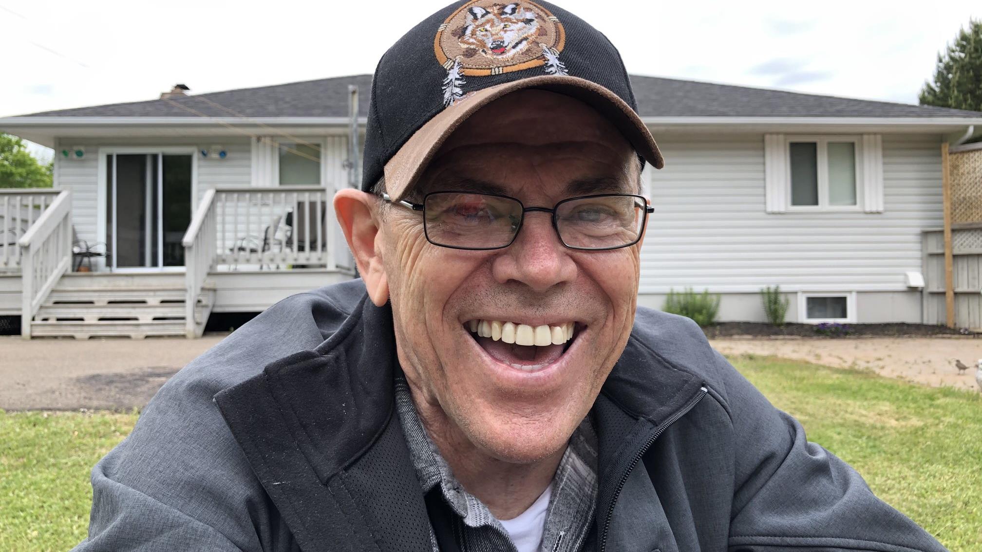 Des musiciens renouent avec leur public dans les foyers de soins