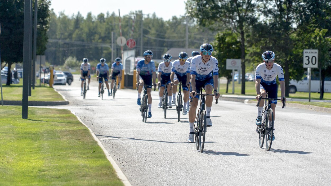 Hugo Houle et son équipe roulent à Rivière-du-Loup | Radio-Canada