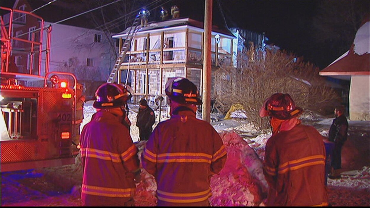 Incendie à Aylmer : cinq personnes déplacées, dont un couple avec un ...