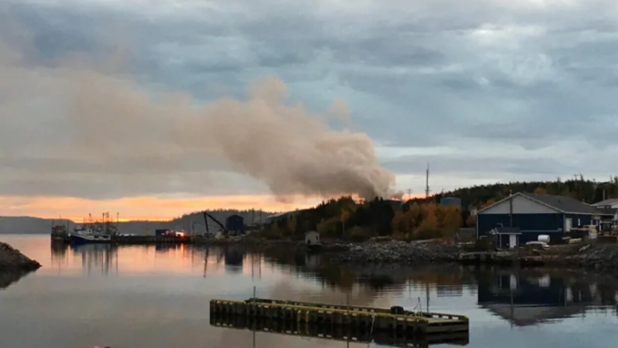Un important incendie au Labrador prive d'électricité près de 300 ...