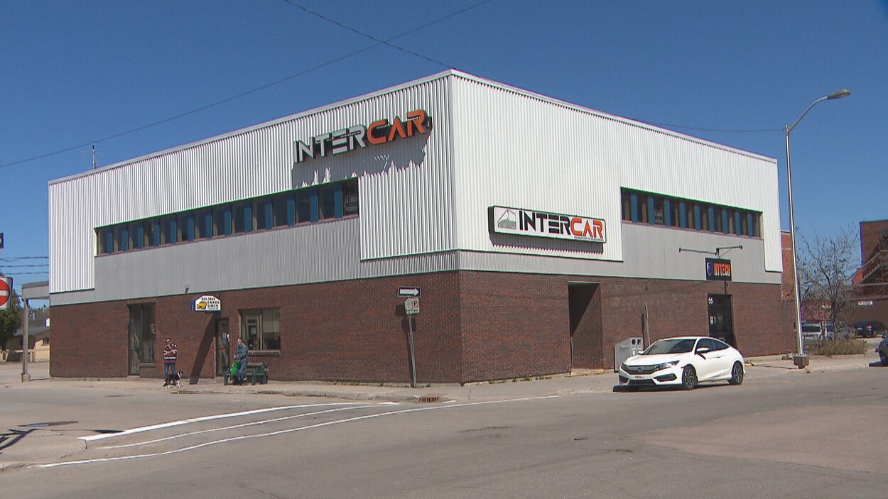 Difficile reprise des activités pour Intercar | Radio-Canada