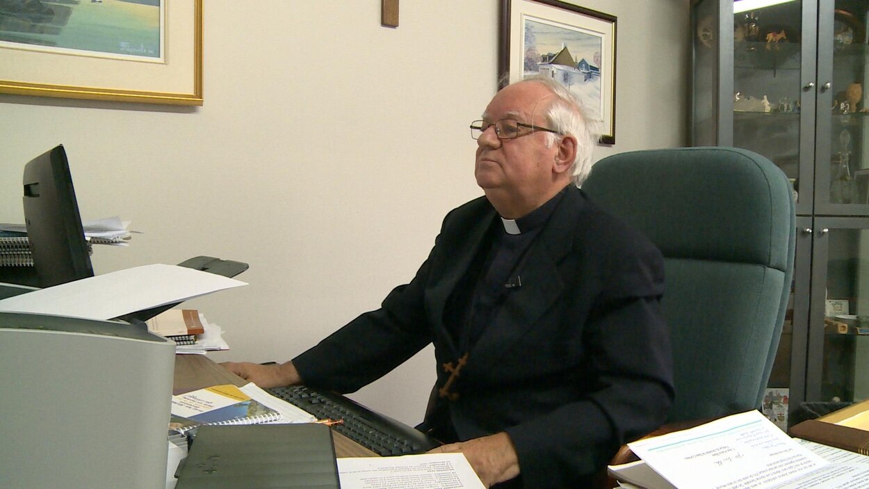 L’évêque de Baie-Comeau veut quitter ses fonctions | Radio-Canada