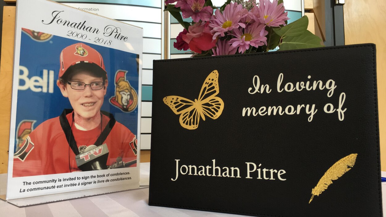 Jonathan Pitre honoré à titre posthume | Radio-Canada