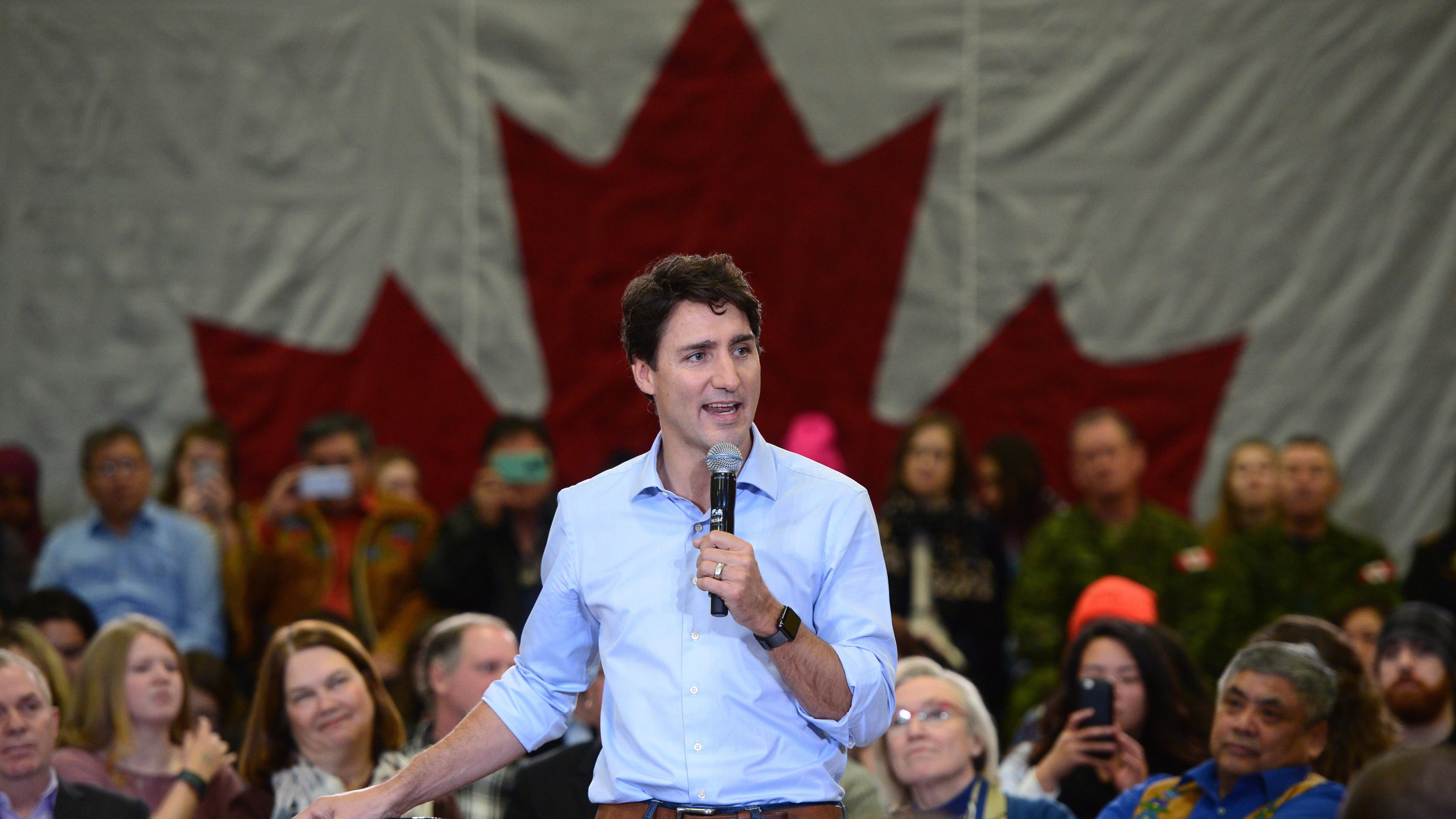 Justin Trudeau participe à une assemblée publique en Nouvelle-Écosse ...
