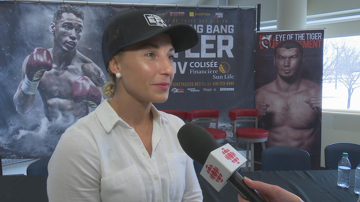 Un combat de boxe professionnelle au féminin à Rimouski | Radio-Canada