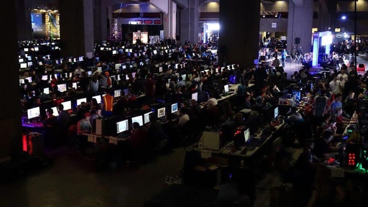 Le Lan ETS, grand rassemblement d'amateurs de jeux vidéo, s'ouvre à ...